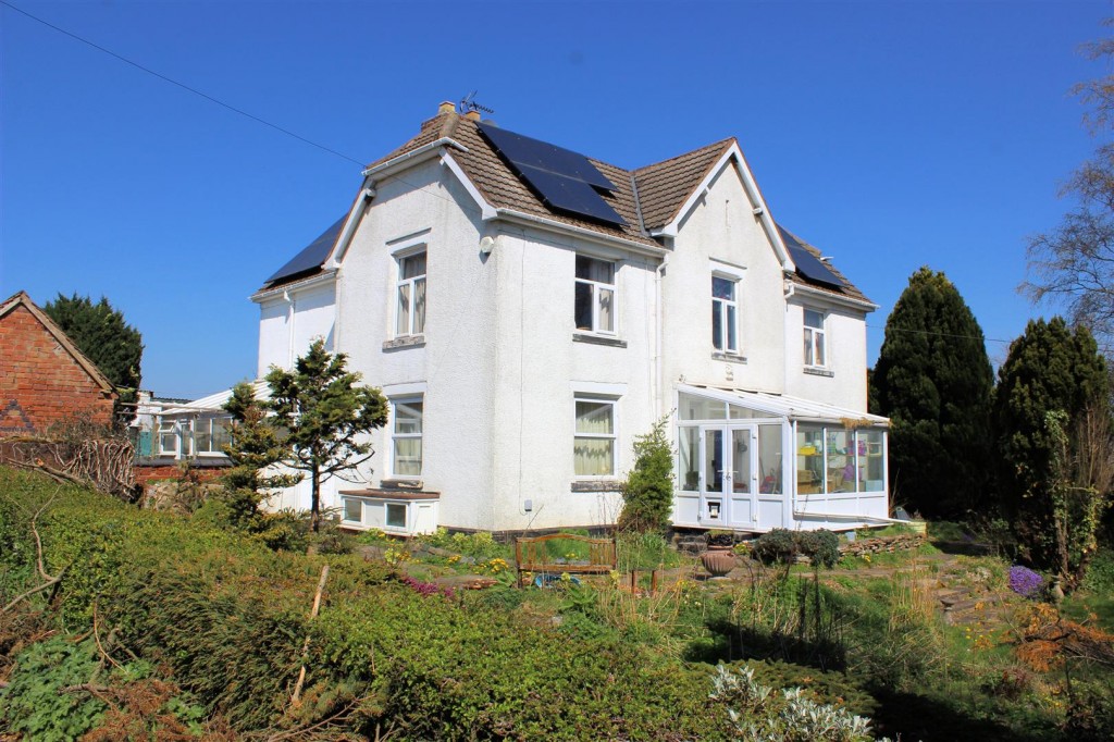 Hagley Wood Lane, Romsley, Halesowen, House - Detached